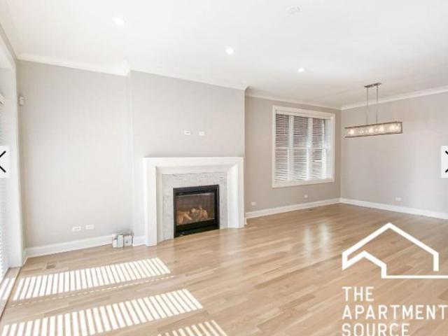 4 Br, 3 bath, Condo 3347 N Kenmore Ave