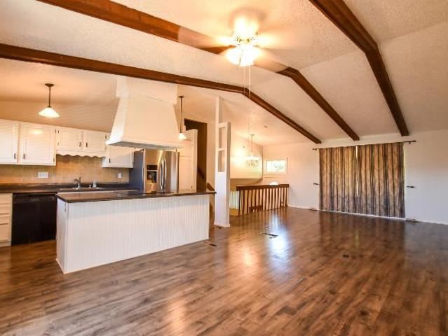 4 Br, 3 bath, Single Family Hackamore Drive N 4925