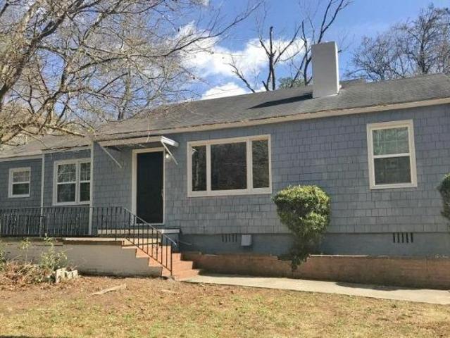 4 Br, 3 bath, Single Family Home 1633 Hawthorne Rd