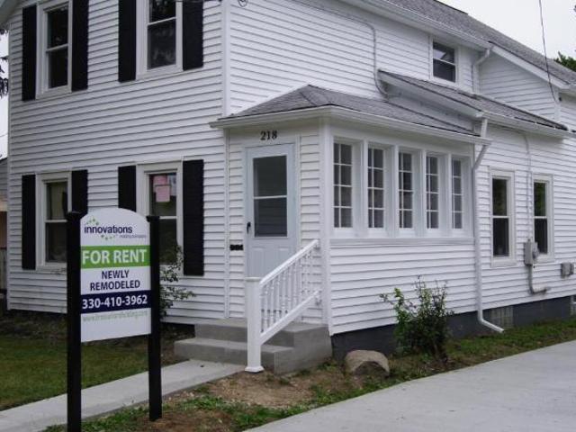 4 Br, 3 bath, Single Family Home 218 E Smith Road