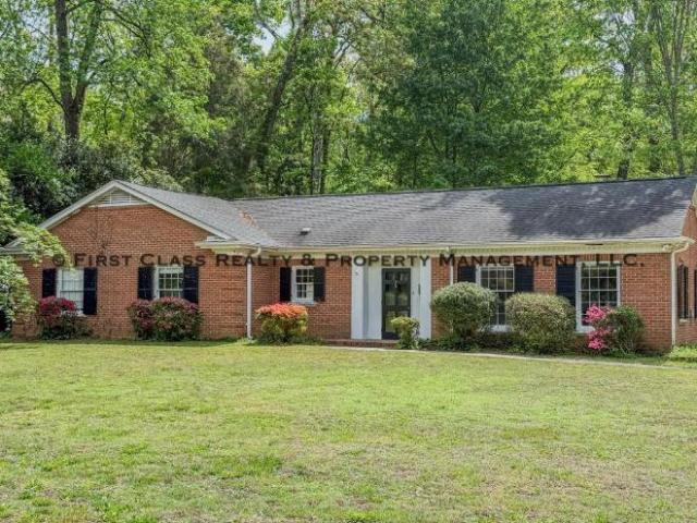 4 Br, 3 bath, Single Family Home 500 Ashworth Rd