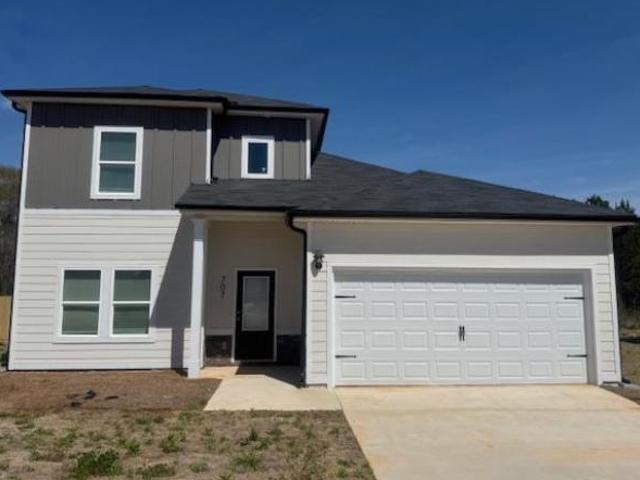 4 Br, 3 bath, Single Family Home 707 Georgian Walk