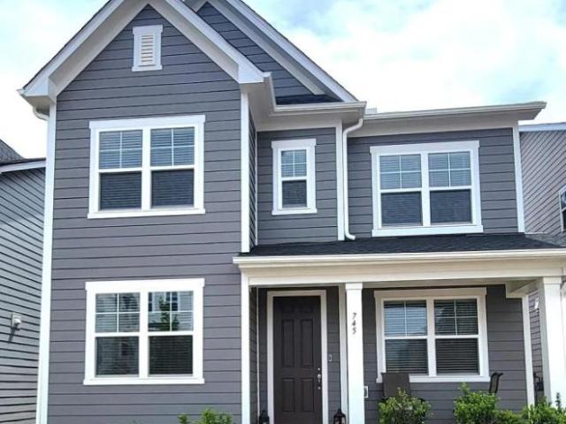 4 Br, 3 bath, Single Family Home 745 Cormiche Ln