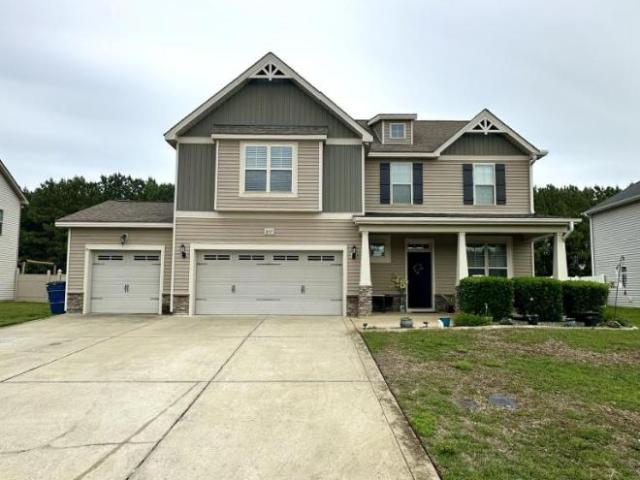 4 Br, 3 bath, Single Family Home 837 St Johns Loop