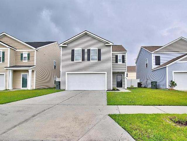 4 Br, 3 bath, Single Family 143 Davila Street