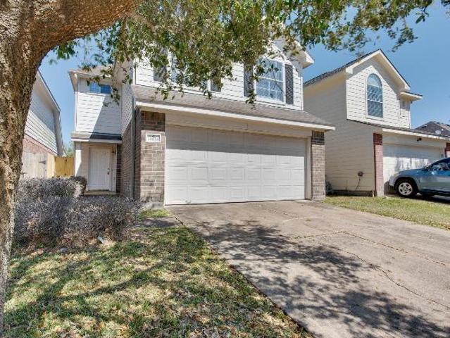 4 Br, 3 bath, Single Family 14034 Maximos Dr