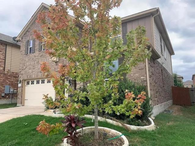 4 Br, 3 bath, Single Family 1405 Berlin Ln
