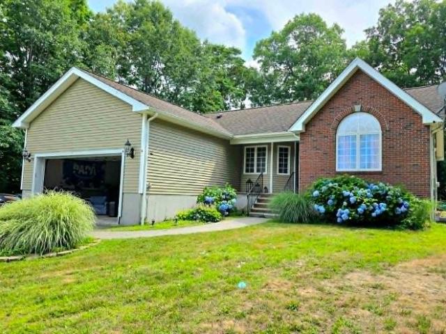 4 Br, 3 bath, Single Family 141 South St