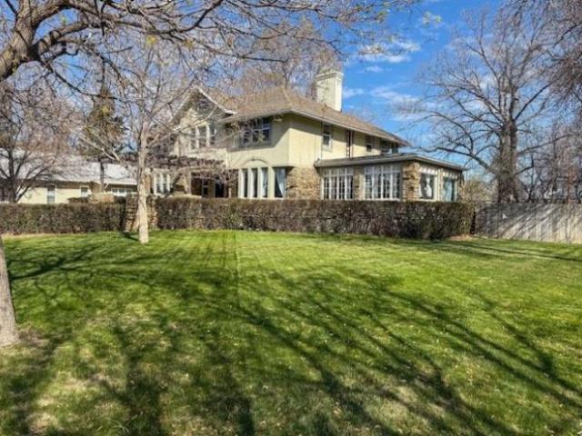 4 Br, 3 bath, Single Family 1423 4th Ave N