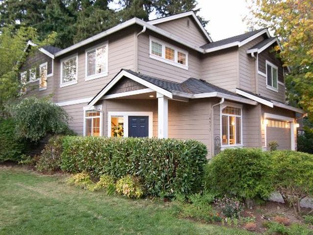 4 Br, 3 bath, Single Family 14513 Meridian Pl W