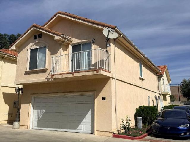 4 Br, 3 bath, Single Family 14627 Gledhill St