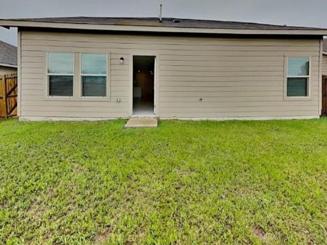 4 Br, 3 bath, Single Family 14820 Bridge Pass Trl