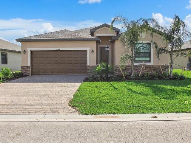 4 Br, 3 bath, Single Family 14882 Portico Blvd