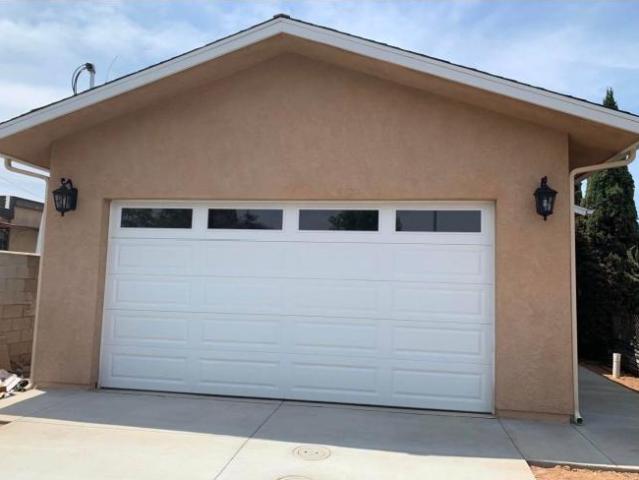 4 Br, 3 bath, Single Family 1489 Naranca Ave