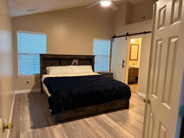 4 Br, 3 bath, Single Family 14 W Dressage Ct