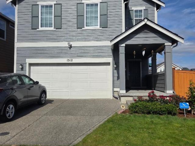 4 Br, 3 bath, Single Family 1512 28th St NW