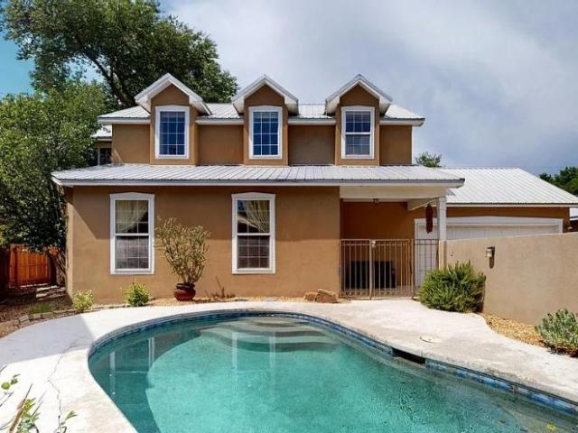4 Br, 3 bath, Single Family 1531 Phoenix Ave NW