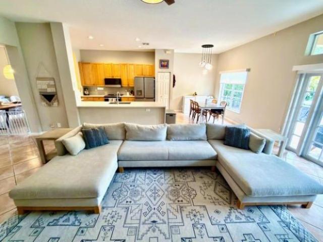 4 Br, 3 bath, Single Family 1618 Royal Grove Way
