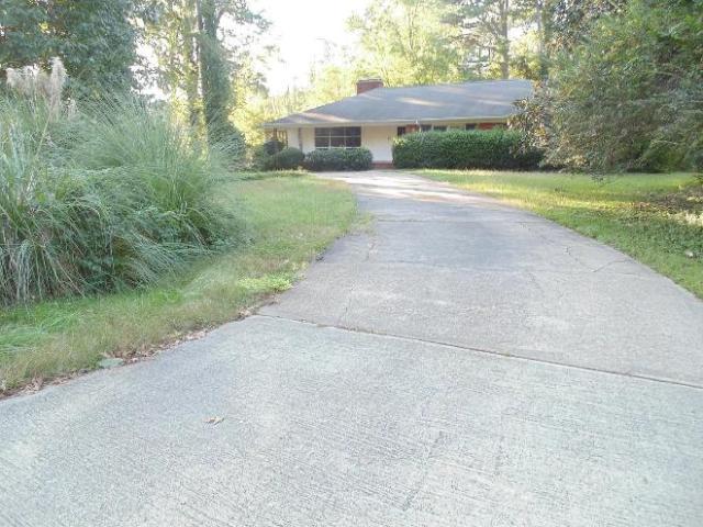 4 Br, 3 bath, Single Family 161 Shasta Ln