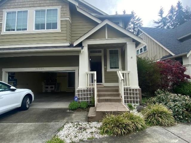 4 Br, 3 bath, Single Family 16225 41st Dr SE
