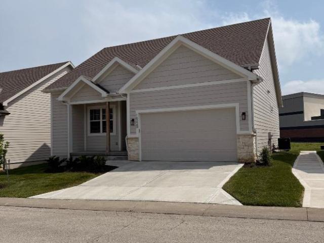 4 Br, 3 bath, Single Family 16220 Fontana St