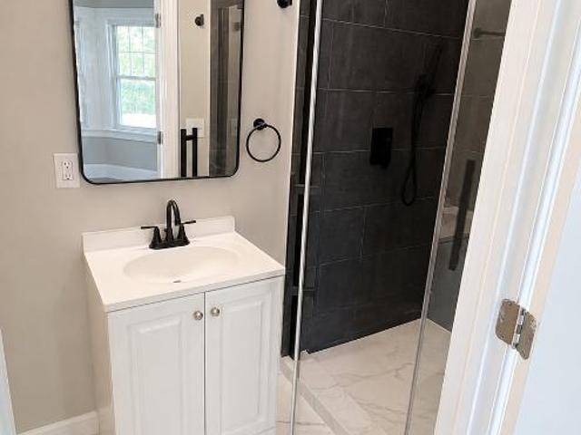 4 Br, 3 bath, Single Family 16314 Scottsdale Blvd