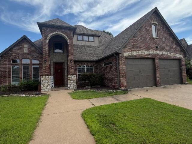 4 Br, 3 bath, Single Family 16406 E 50th Pl S