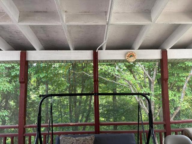 4 Br, 3 bath, Single Family 16445 Tomahawk Dr