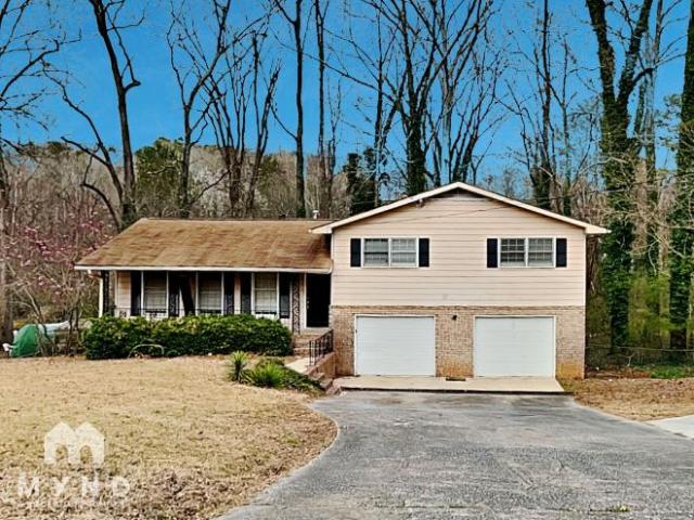 4 Br, 3 bath, Single Family 1687 Coronet Dr