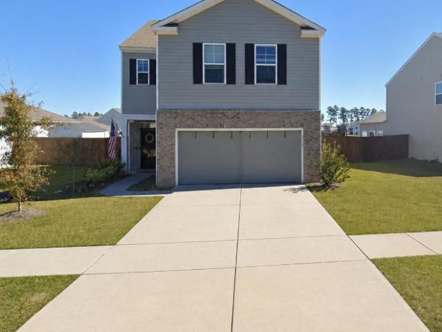 4 Br, 3 bath, Single Family 169 Oakwood Blvd