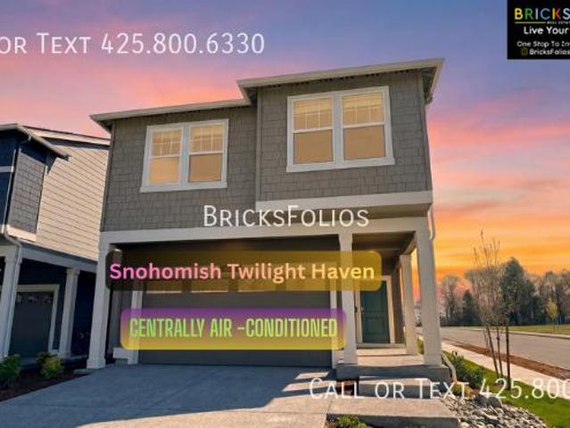 4 Br, 3 bath, Single Family 1701 Moran Ave