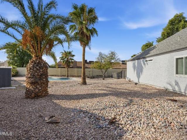 4 Br, 3 bath, Single Family 1735 E Stephens Drive