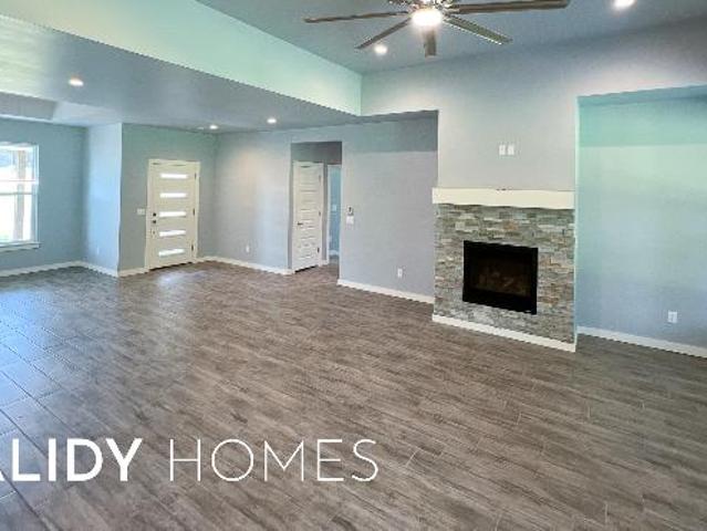 4 Br, 3 bath, Single Family 1760 Salma Road