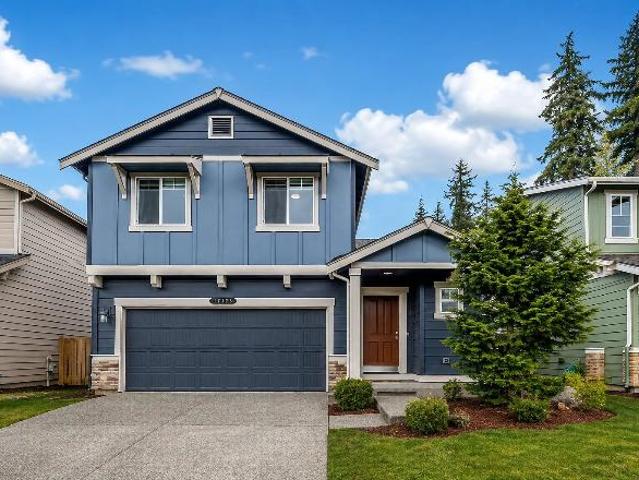 4 Br, 3 bath, Single Family 17707 33rd Dr SE