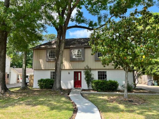 4 Br, 3 bath, Single Family 17923 Tall Cypress