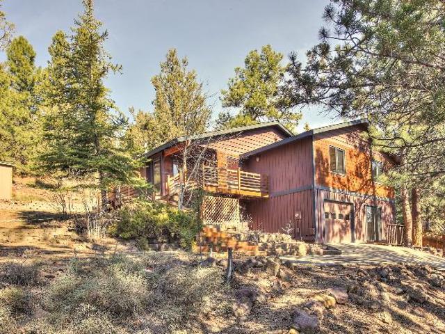 4 Br, 3 bath, Single Family 1806 SW Knoll Ave