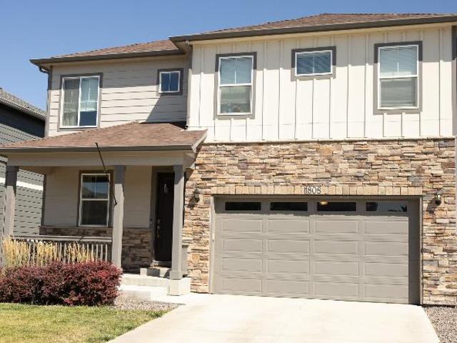 4 Br, 3 bath, Single Family 1808 Hydrangea Dr