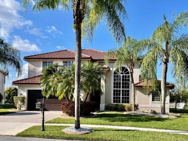 4 Br, 3 bath, Single Family 18281 SW 22nd St