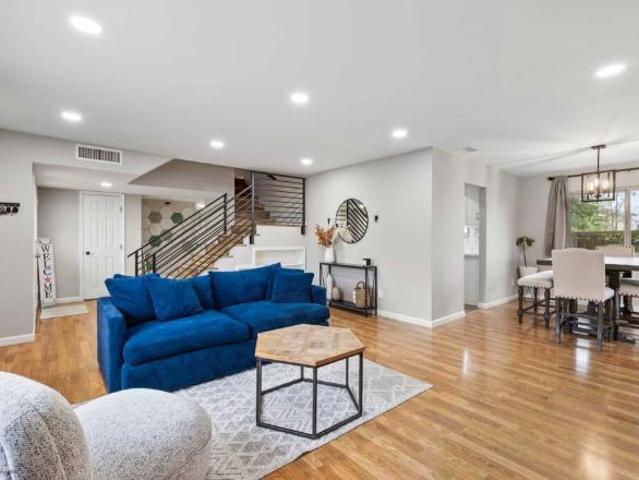 4 Br, 3 bath, Single Family 1870 Jeffrey Ave