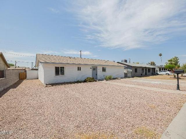 4 Br, 3 bath, Single Family 1907 W Denton Lane