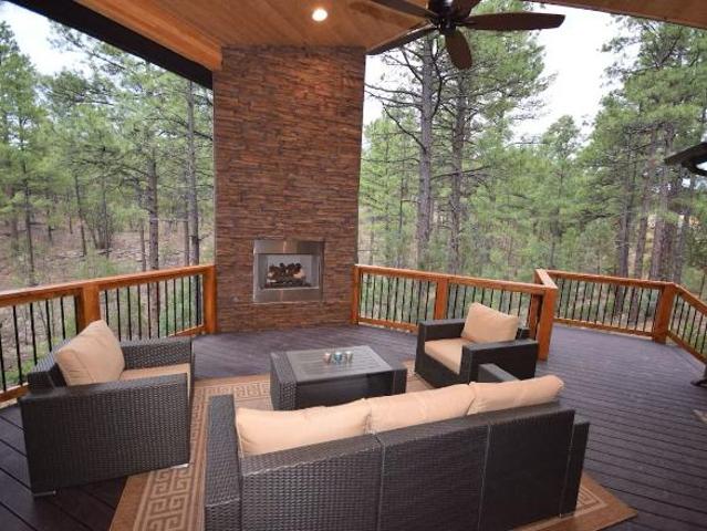 4 Br, 3 bath, Single Family 1925 S Pleasant View Drive