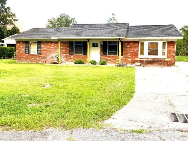 4 Br, 3 bath, Single Family 1932 Harrison Rd