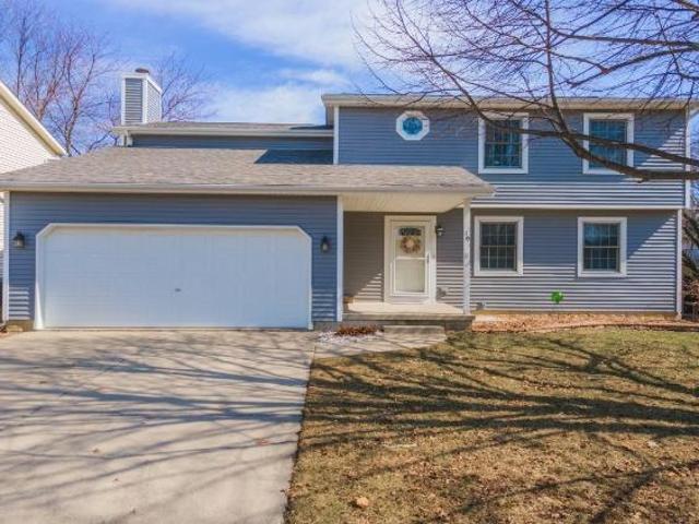 4 Br, 3 bath, Single Family 19 Boardwalk Circle