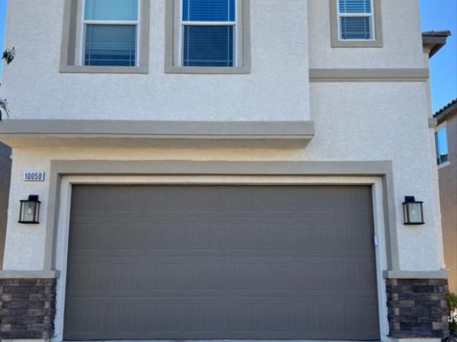 4 Br, 3 bath, Single Family 10050 Bismuth St