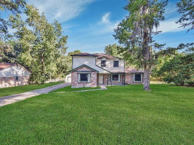 4 Br, 3 bath, Single Family 10071 Woodhollow Drive