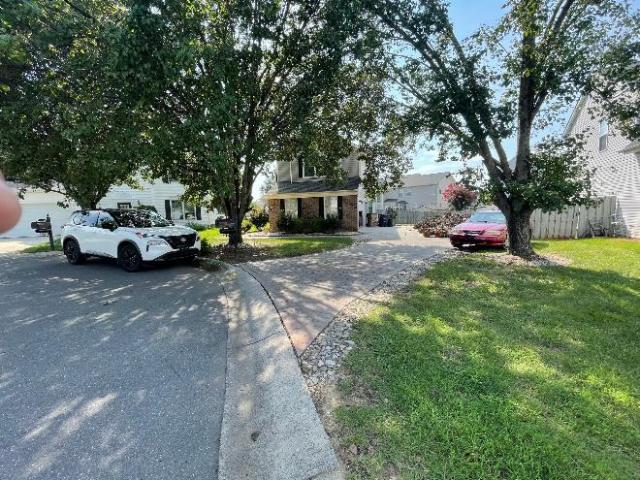 4 Br, 3 bath, Single Family 1008 Kipling Ct