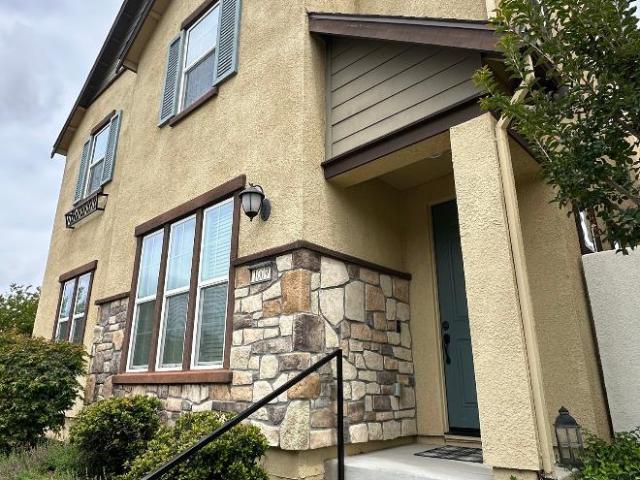 4 Br, 3 bath, Single Family 1009 Provence Village Dr