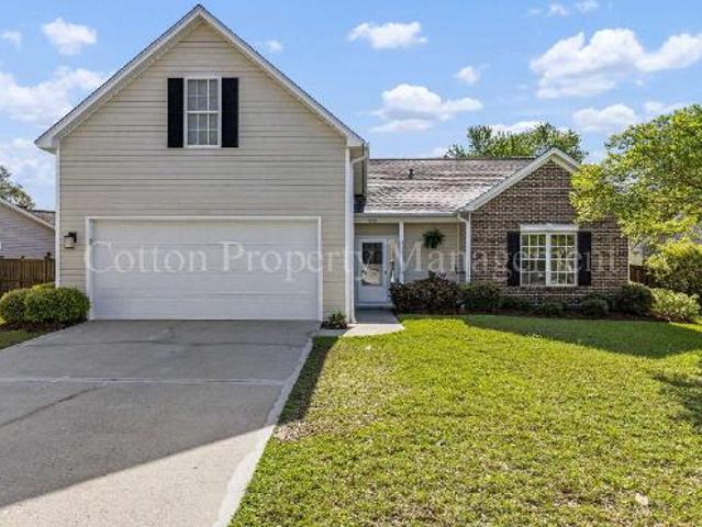 4 Br, 3 bath, Single Family 1010 Winterberry Cir