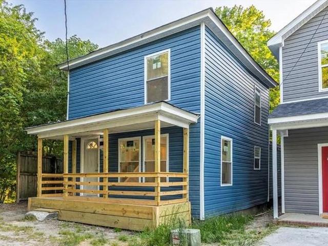 4 Br, 3 bath, Single Family 101 Day St