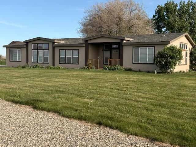 4 Br, 3 bath, Single Family 101 N Arms Rd